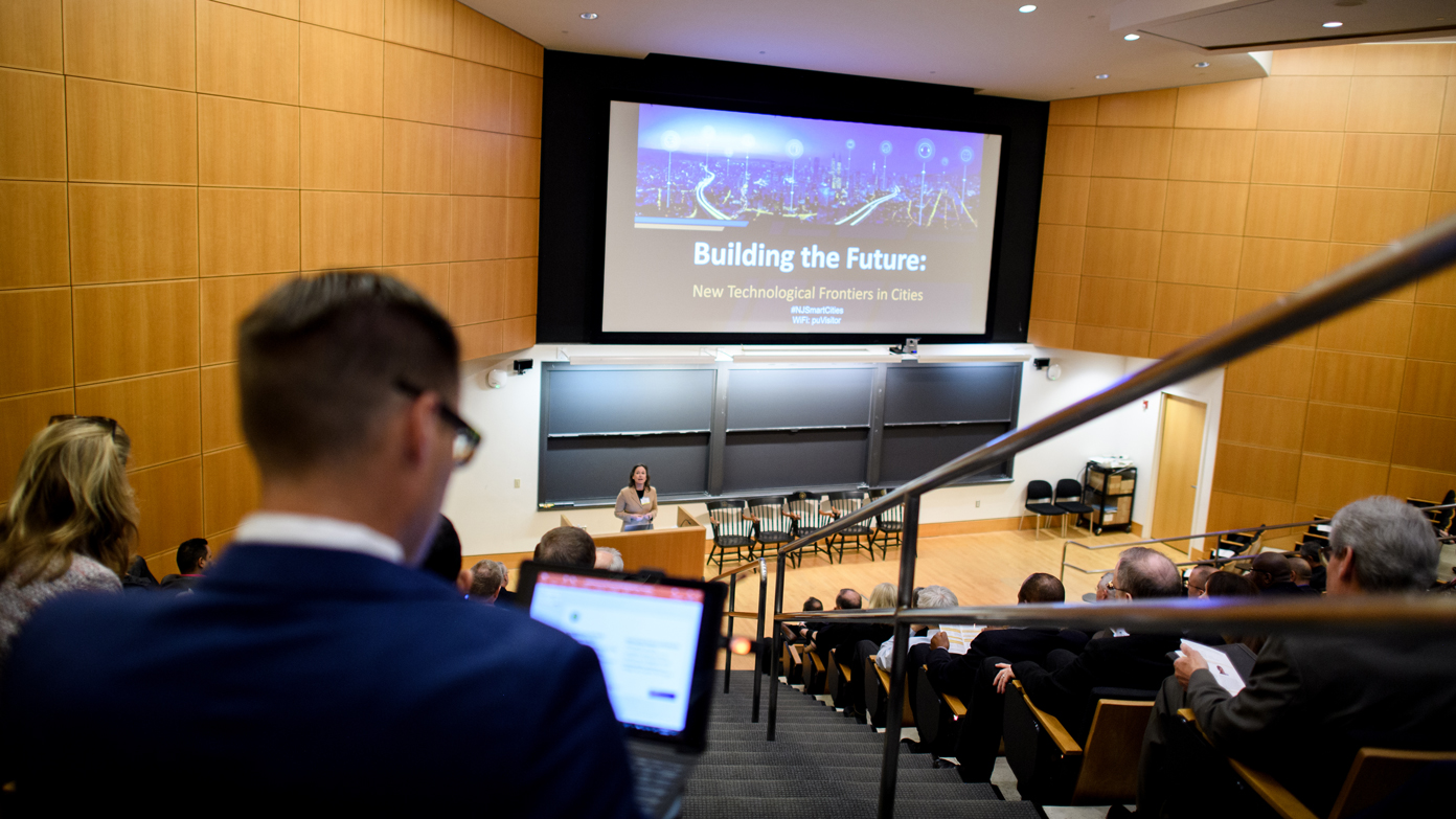 Conference presents ideas to shape future cities - Metropolis Project
